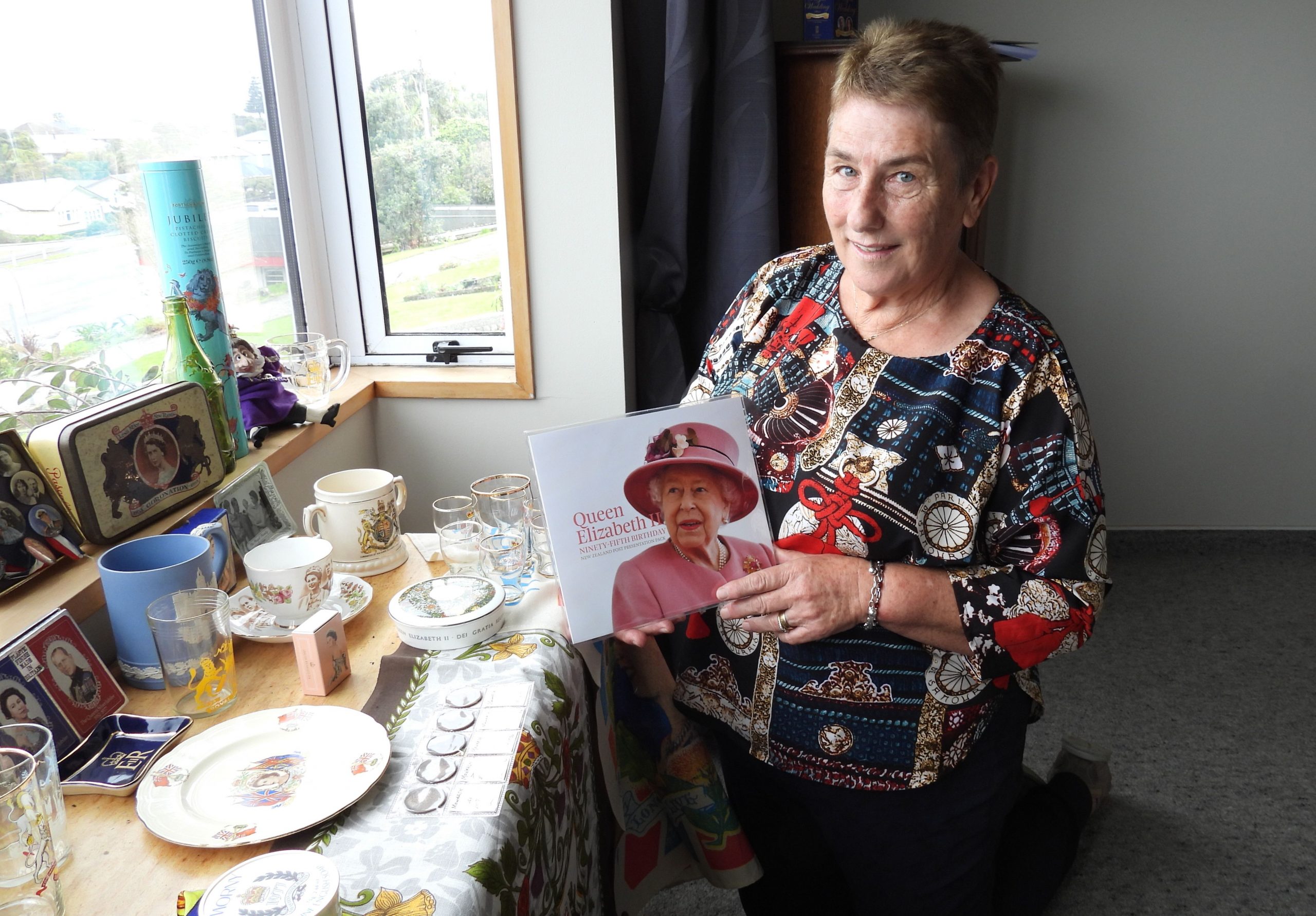 Greymouth woman farewells Queen - Greymouth Star