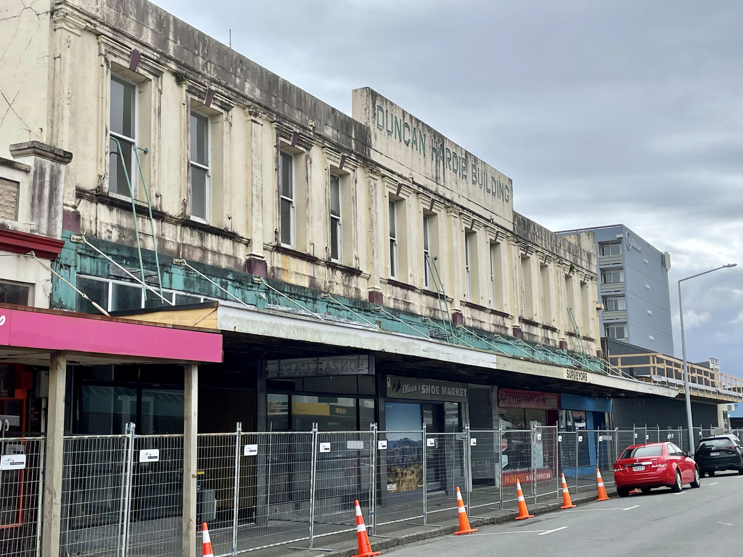 Two Greymouth eyesores to come down - Greymouth Star
