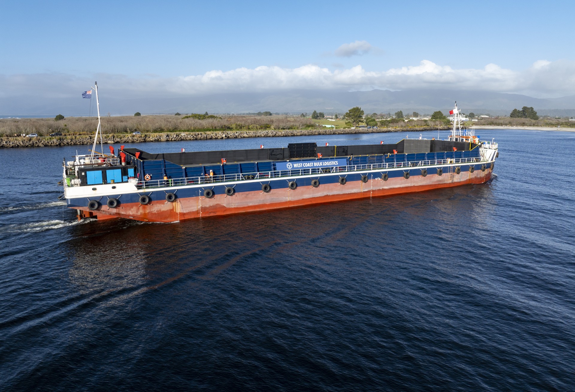 Crew blamed for barge grounding - Greymouth Star Crew blamed for barge grounding - Greymouth Star